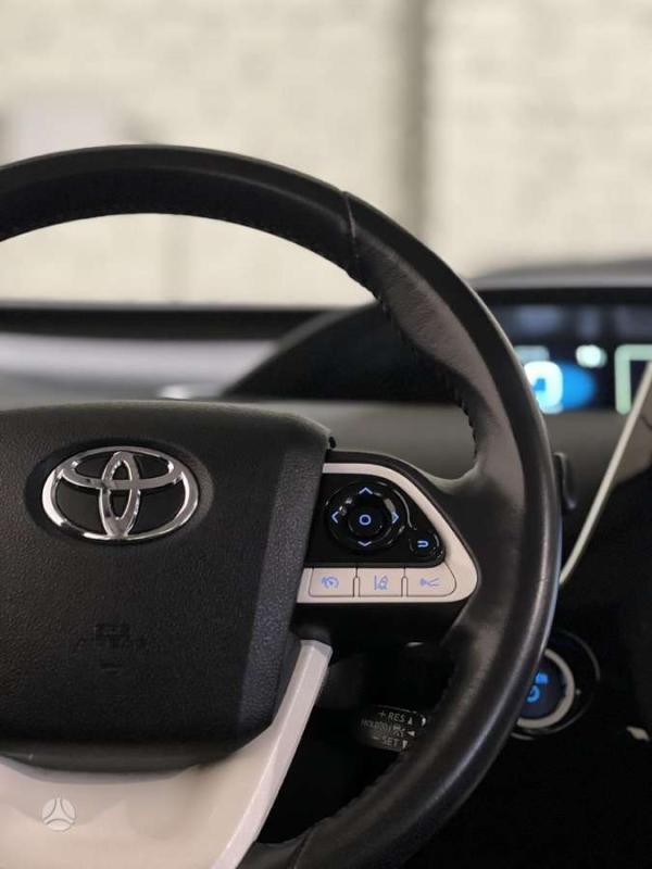 Zils Toyota Prius 2018 Klaipėda, ar dzinēja tilpumu 1.80 L un nobraukumu 227 tūkst. km par 11999 €, foto 3 vietnē AUTOMOTO.COM.LV