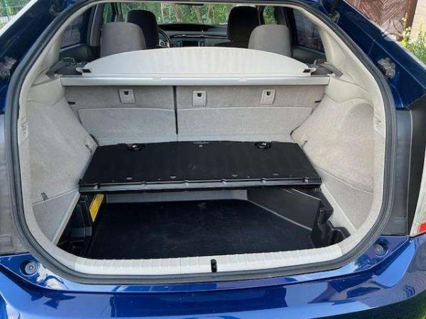 Blue Toyota Prius 2010 in Vilnius, with an engine capacity of 1.80 L and mileage of 172 thousand km for 7400 €, photo 10 on AUTOMOTO.COM.LV