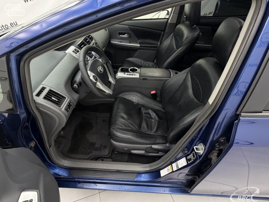 Blue Toyota Prius 2012 in Avizieniai, with an engine capacity of 1.80 L and mileage of 386 thousand km for 9000 €, photo 20 on AUTOMOTO.COM.LV