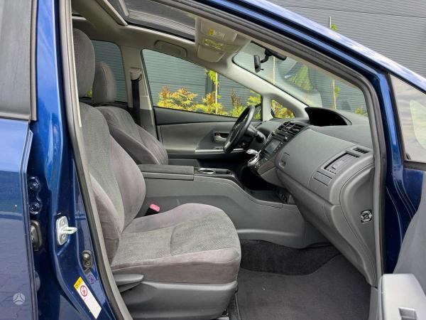 Zils Toyota Prius 2013 Viļņa, ar dzinēja tilpumu 1.80 L un nobraukumu 200 tūkst. km par 10999 €, foto 7 vietnē AUTOMOTO.COM.LV