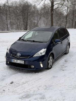 Blue Toyota Prius 2014 in Vilnius, with an engine capacity of 1.80 L and mileage of 435 thousand km for 6500 €, photo  on AUTOMOTO.COM.LV