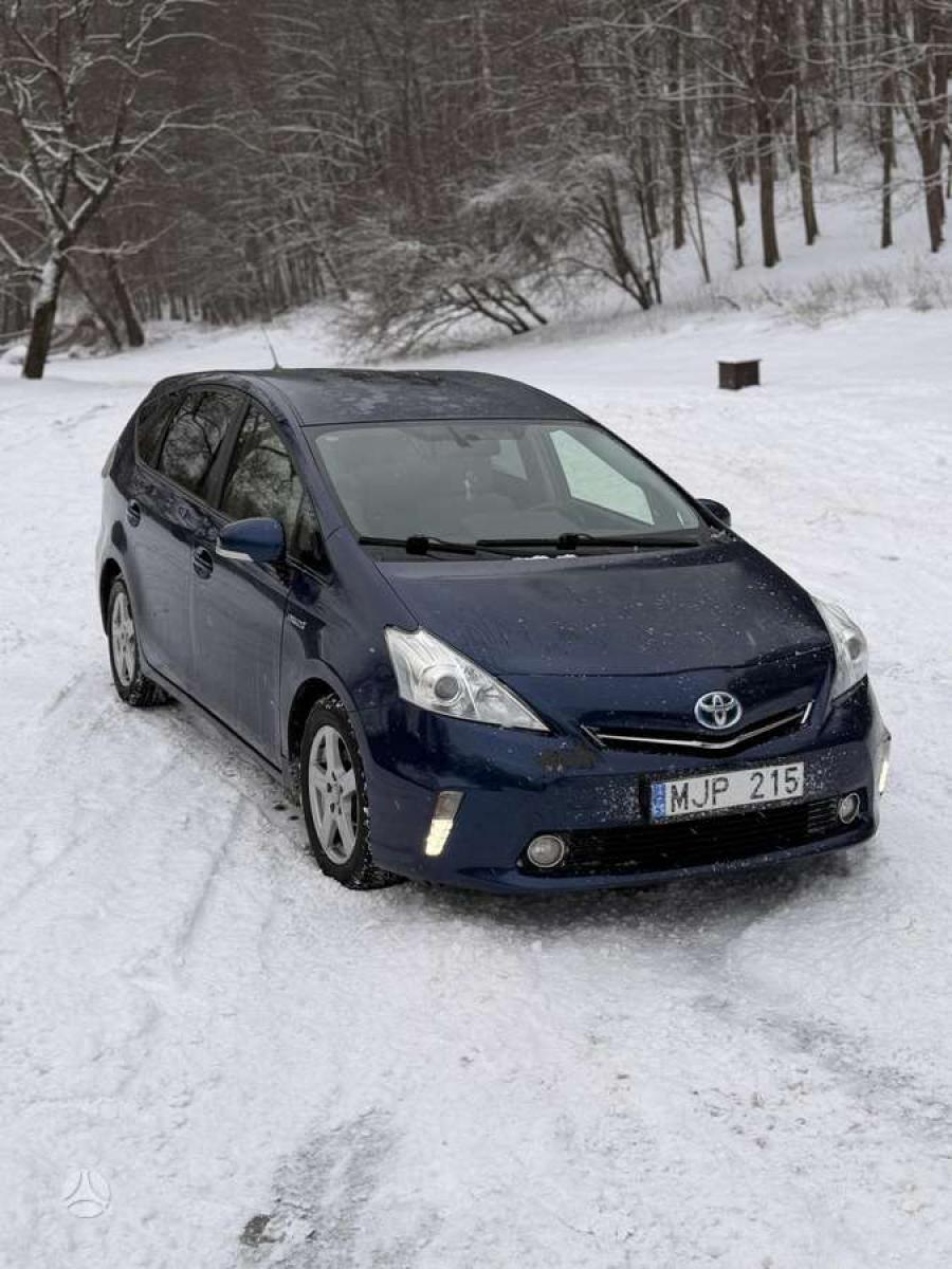 Zils Toyota Prius 2014 Viļņa, ar dzinēja tilpumu 1.80 L un nobraukumu 435 tūkst. km par 6500 €, foto 2 vietnē AUTOMOTO.COM.LV