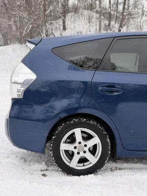 Zils Toyota Prius 2014 Viļņa, ar dzinēja tilpumu 1.80 L un nobraukumu 435 tūkst. km par 6500 €, foto 5 vietnē AUTOMOTO.COM.LV