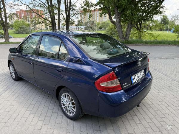 Blue Toyota Prius 2001 in Kaunas, with an engine capacity of 1.50 L and mileage of 270 thousand km for 1690 €, photo 7 on AUTOMOTO.COM.LV