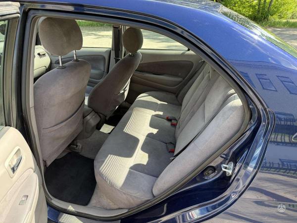 Blue Toyota Prius 2001 in Kaunas, with an engine capacity of 1.50 L and mileage of 270 thousand km for 1690 €, photo 10 on AUTOMOTO.COM.LV
