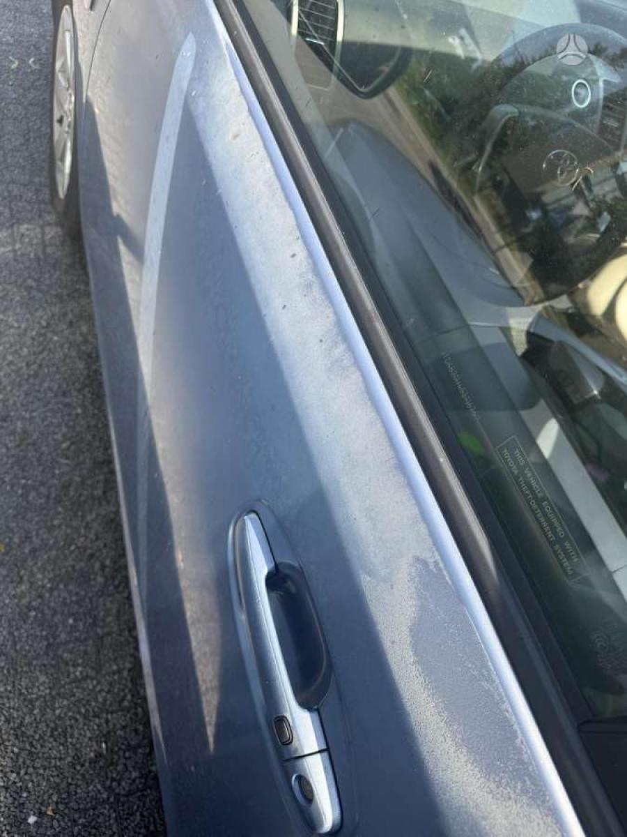 Blue Toyota Prius 2005 in Vilnius, with an engine capacity of 1.50 L and mileage of 304 thousand km for 2290 €, photo 14 on AUTOMOTO.COM.LV