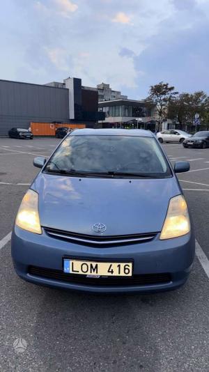 Zils Toyota Prius 2006 Viļņa, ar dzinēja tilpumu 1.50 L un nobraukumu 342 tūkst. km par 3000 €, foto  vietnē AUTOMOTO.COM.LV
