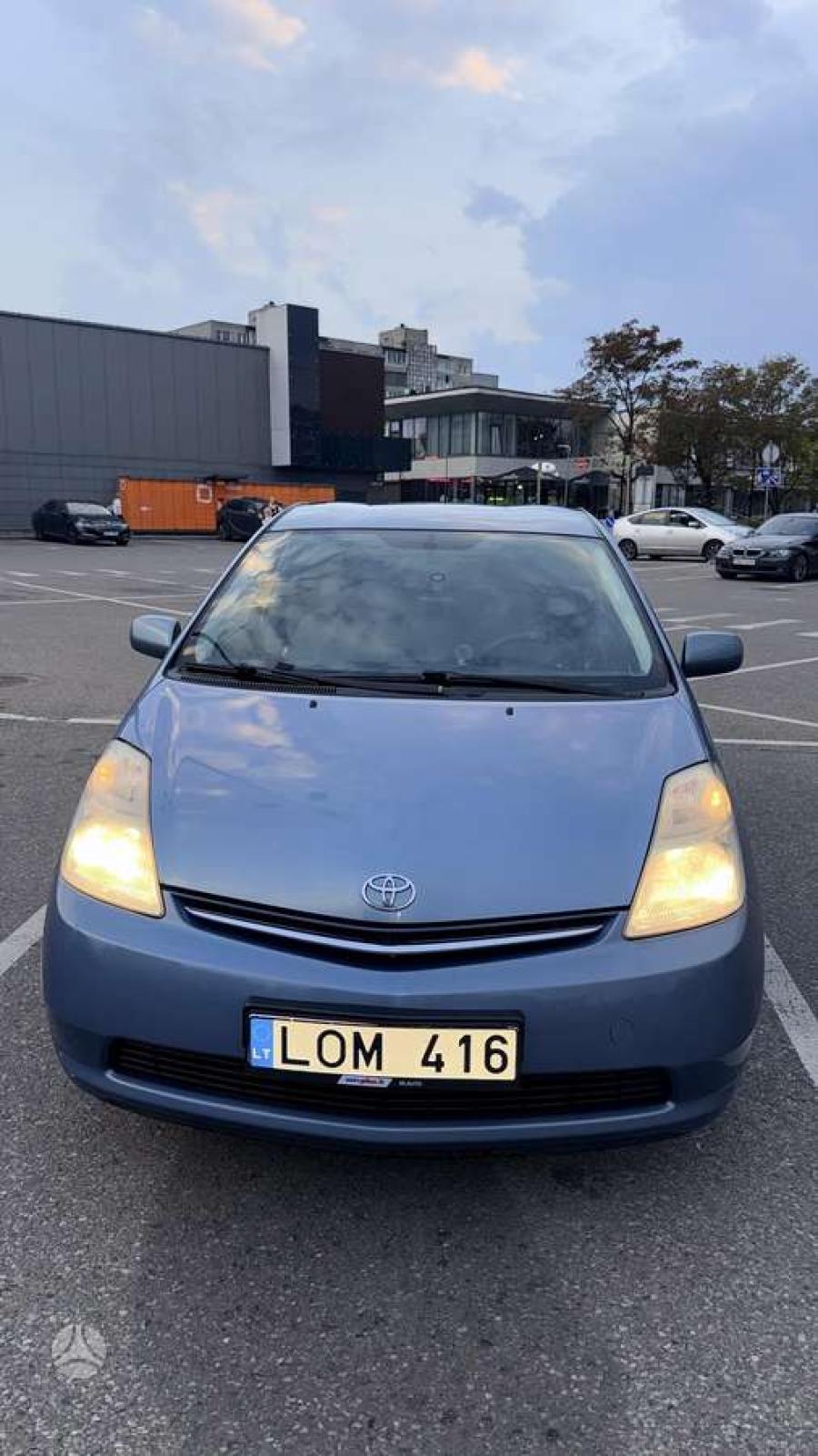 Zils Toyota Prius 2006 Viļņa, ar dzinēja tilpumu 1.50 L un nobraukumu 342 tūkst. km par 3000 €, foto 1 vietnē AUTOMOTO.COM.LV