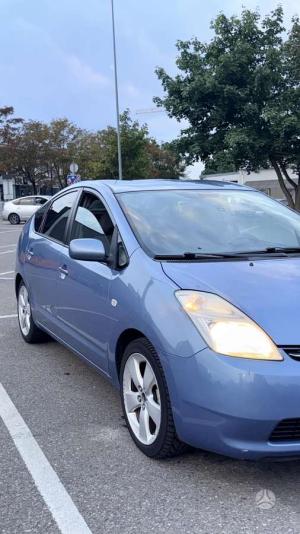 Zils Toyota Prius 2006 Viļņa, ar dzinēja tilpumu 1.50 L un nobraukumu 342 tūkst. km par 3000 €, foto 8 vietnē AUTOMOTO.COM.LV