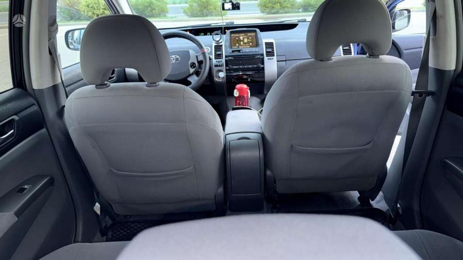 Zils Toyota Prius 2006 Viļņa, ar dzinēja tilpumu 1.50 L un nobraukumu 342 tūkst. km par 3000 €, foto 12 vietnē AUTOMOTO.COM.LV