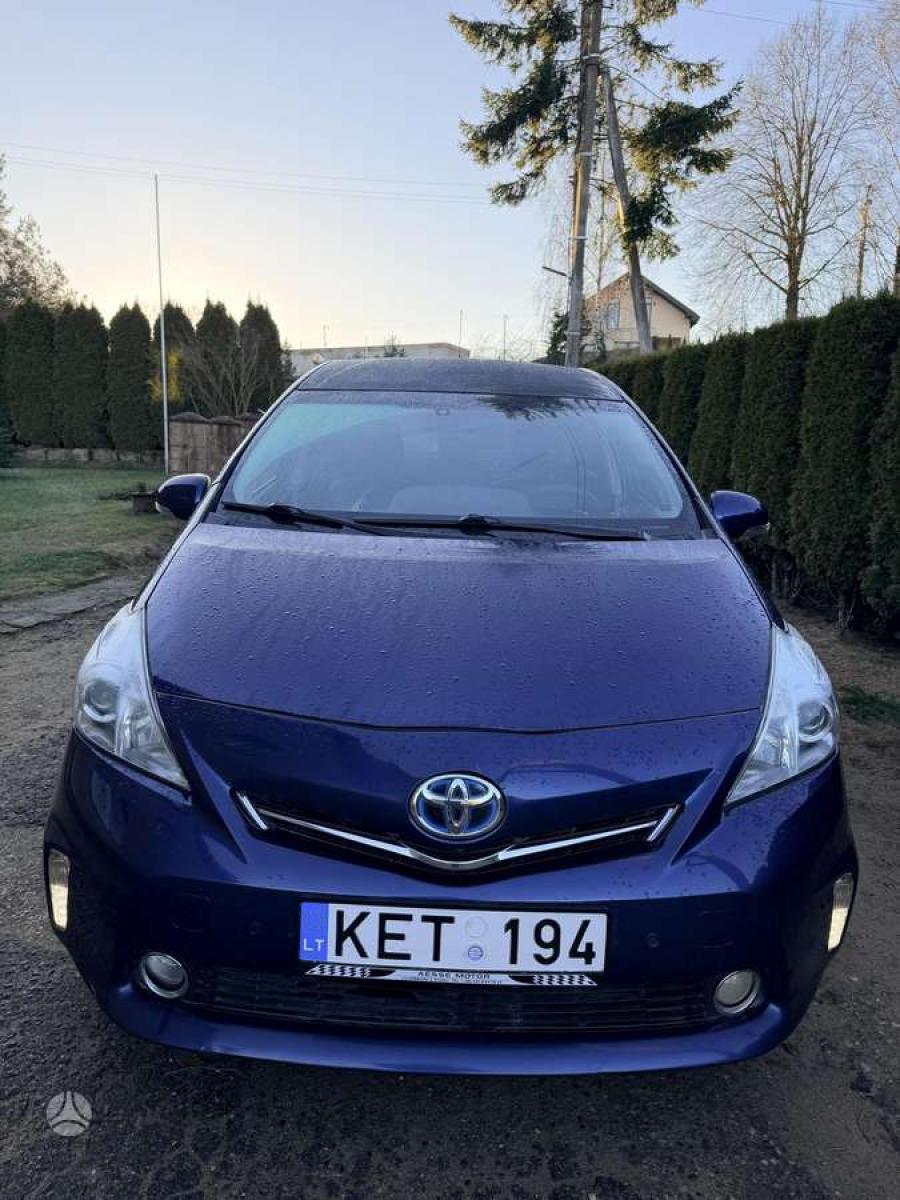 Zils Toyota Prius 2012 Viļņa, ar dzinēja tilpumu 1.80 L un nobraukumu 385 tūkst. km par 9250 €, foto 3 vietnē AUTOMOTO.COM.LV