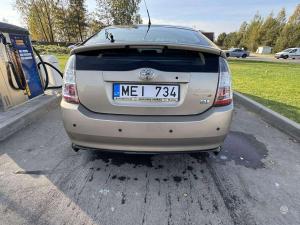 Brown Toyota Prius 2005 in Vilnius, with an engine capacity of 0.00 L and mileage of 167 thousand km for 2500 €, photo 6 on AUTOMOTO.COM.LV