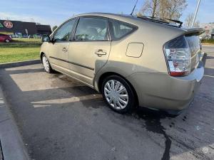 Brown Toyota Prius 2005 in Vilnius, with an engine capacity of 0.00 L and mileage of 167 thousand km for 2500 €, photo 7 on AUTOMOTO.COM.LV