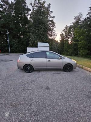 Brūns Toyota Prius 2006 Jonava, ar dzinēja tilpumu 1.50 L un nobraukumu 468 tūkst. km par 1300 €, foto 19 vietnē AUTOMOTO.COM.LV
