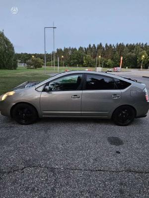 Brūns Toyota Prius 2006 Jonava, ar dzinēja tilpumu 1.50 L un nobraukumu 468 tūkst. km par 1300 €, foto 20 vietnē AUTOMOTO.COM.LV