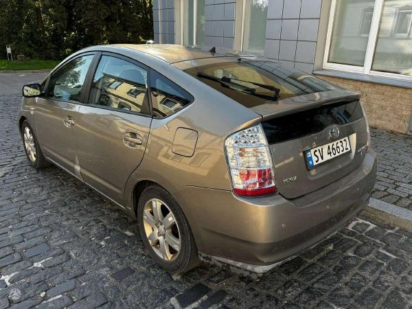 Brūns Toyota Prius 2007 Panevēža, ar dzinēja tilpumu 1.50 L un nobraukumu 228 tūkst. km par 3100 €, foto 4 vietnē AUTOMOTO.COM.LV