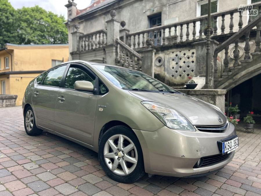 Brūns Toyota Prius 2007 Kauņa, ar dzinēja tilpumu 1.50 L un nobraukumu 330 tūkst. km par 2649 €, foto 1 vietnē AUTOMOTO.COM.LV