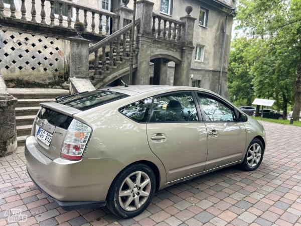 Brūns Toyota Prius 2007 Kauņa, ar dzinēja tilpumu 1.50 L un nobraukumu 330 tūkst. km par 2649 €, foto 2 vietnē AUTOMOTO.COM.LV