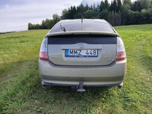 Brown Toyota Prius 2007 in Utena, with an engine capacity of 1.50 L and mileage of 300 thousand km for 5100 €, photo 14 on AUTOMOTO.COM.LV