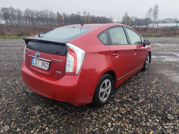 Brūns Toyota Prius 2012 Viļņa, ar dzinēja tilpumu 1.80 L un nobraukumu 342 tūkst. km par 5450 €, foto 3 vietnē AUTOMOTO.COM.LV