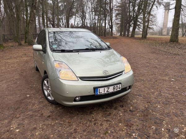 Zaļš Toyota Prius 2006 Kėdainiai, ar dzinēja tilpumu 1.50 L un nobraukumu 257 tūkst. km par 3550 €, foto 2 vietnē AUTOMOTO.COM.LV