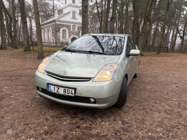 Zaļš Toyota Prius 2006 Kėdainiai, ar dzinēja tilpumu 1.50 L un nobraukumu 257 tūkst. km par 3550 €, foto 3 vietnē AUTOMOTO.COM.LV