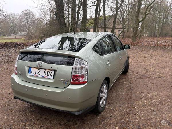 Zaļš Toyota Prius 2006 Kėdainiai, ar dzinēja tilpumu 1.50 L un nobraukumu 257 tūkst. km par 3550 €, foto 6 vietnē AUTOMOTO.COM.LV