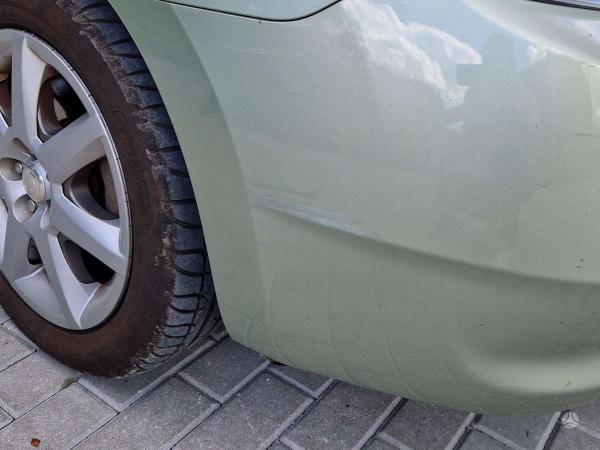 Zaļš Toyota Prius 2007 Rokiškis, ar dzinēja tilpumu 1.50 L un nobraukumu 261 tūkst. km par 4000 €, foto 9 vietnē AUTOMOTO.COM.LV