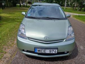 Green Toyota Prius 2007 in Utena, with an engine capacity of 1.50 L and mileage of 198 thousand km for 4200 €, photo 16 on AUTOMOTO.COM.LV
