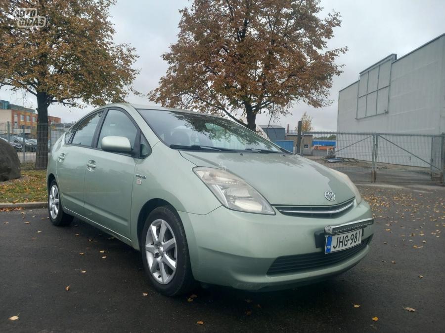 Zaļš Toyota Prius 2008 Šauļi, ar dzinēja tilpumu 1.50 L un nobraukumu 346 tūkst. km par 3200 €, foto 1 vietnē AUTOMOTO.COM.LV