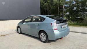 Green Toyota Prius 2014 in Vilnius, with an engine capacity of 1.80 L and mileage of 212 thousand km for 7350 €, photo 7 on AUTOMOTO.COM.LV