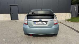 Green Toyota Prius 2014 in Vilnius, with an engine capacity of 1.80 L and mileage of 212 thousand km for 7350 €, photo 8 on AUTOMOTO.COM.LV