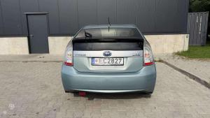 Green Toyota Prius 2014 in Vilnius, with an engine capacity of 1.80 L and mileage of 212 thousand km for 7350 €, photo 8 on AUTOMOTO.COM.LV