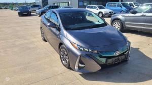 Green Toyota Prius 2018 in Marijampole, with an engine capacity of 1.80 L and mileage of 185 thousand km for 13800 €, photo  on AUTOMOTO.COM.LV