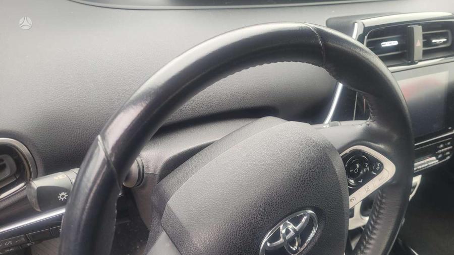 Zaļš Toyota Prius 2018 Marijampole, ar dzinēja tilpumu 1.80 L un nobraukumu 185 tūkst. km par 13800 €, foto 17 vietnē AUTOMOTO.COM.LV