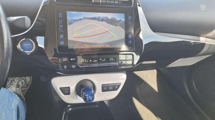 Zaļš Toyota Prius 2018 Marijampole, ar dzinēja tilpumu 1.80 L un nobraukumu 185 tūkst. km par 13800 €, foto 24 vietnē AUTOMOTO.COM.LV