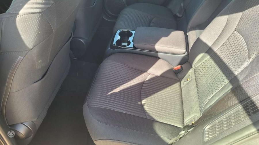 Zaļš Toyota Prius 2018 Marijampole, ar dzinēja tilpumu 1.80 L un nobraukumu 185 tūkst. km par 13800 €, foto 28 vietnē AUTOMOTO.COM.LV
