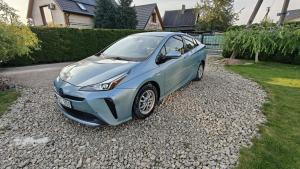Green Toyota Prius 2019 in Jonava, with an engine capacity of 1.80 L and mileage of 105 thousand km for 13300 €, photo  on AUTOMOTO.COM.LV
