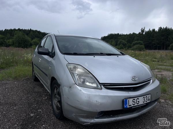 Grey Toyota Prius 2007 in Kaunas, with an engine capacity of 1.50 L and mileage of 300 thousand km for 1700 €, photo 5 on AUTOMOTO.COM.LV
