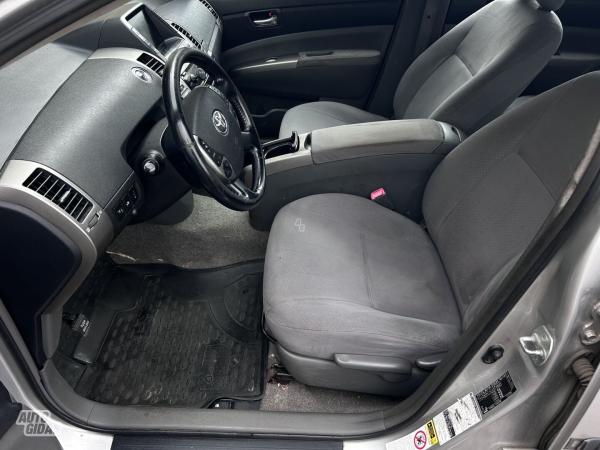 Grey Toyota Prius 2007 in Kaunas, with an engine capacity of 1.50 L and mileage of 300 thousand km for 1700 €, photo 10 on AUTOMOTO.COM.LV