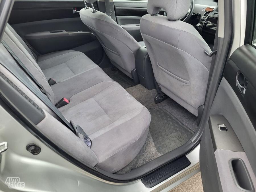 Pelēks Toyota Prius 2004 Viļņa, ar dzinēja tilpumu 1.50 L un nobraukumu 261 tūkst. km par 3350 €, foto 18 vietnē AUTOMOTO.COM.LV