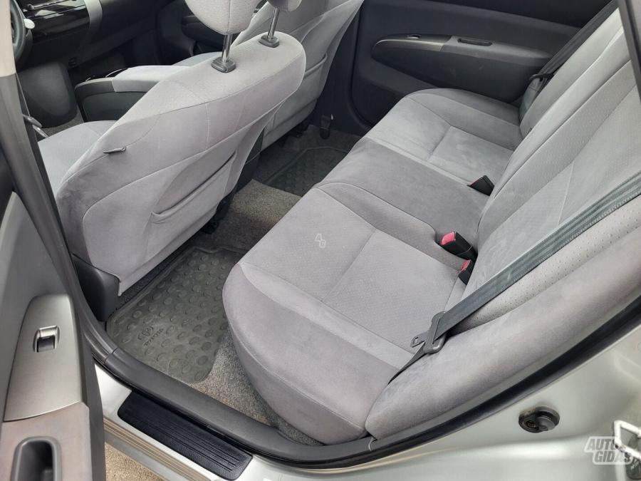Pelēks Toyota Prius 2004 Viļņa, ar dzinēja tilpumu 1.50 L un nobraukumu 261 tūkst. km par 3350 €, foto 19 vietnē AUTOMOTO.COM.LV