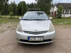 Grey Toyota Prius 2004 in Vilnius, with an engine capacity of 1.50 L and mileage of 89 thousand km for 2000 €, photo 3 on AUTOMOTO.COM.LV