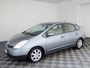 Pelēks Toyota Prius 2004 Tallina, ar dzinēja tilpumu 1.50 L un nobraukumu 279 tūkst. km par 1799 €, foto 3 vietnē AUTOMOTO.COM.LV