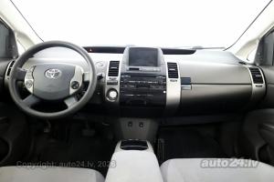 Pelēks Toyota Prius 2004 Tallina, ar dzinēja tilpumu 1.50 L un nobraukumu 279 tūkst. km par 1799 €, foto 6 vietnē AUTOMOTO.COM.LV