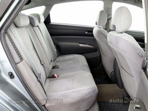 Grey Toyota Prius 2004 in Tallinn, with an engine capacity of 1.50 L and mileage of 279 thousand km for 1799 €, photo 8 on AUTOMOTO.COM.LV
