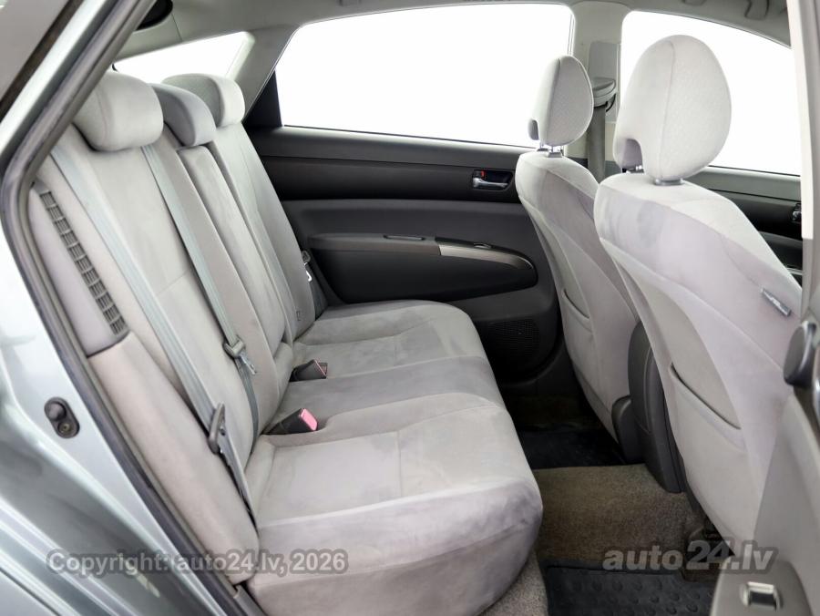 Pelēks Toyota Prius 2004 Tallina, ar dzinēja tilpumu 1.50 L un nobraukumu 279 tūkst. km par 1799 €, foto 8 vietnē AUTOMOTO.COM.LV