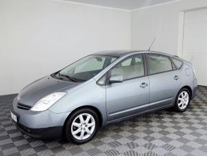 Grey Toyota Prius 2004 in Tallinn, with an engine capacity of 1.50 L and mileage of 279 thousand km for 1799 €, photo 3 on AUTOMOTO.COM.LV