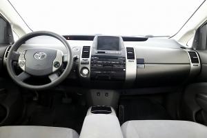 Grey Toyota Prius 2004 in Tallinn, with an engine capacity of 1.50 L and mileage of 279 thousand km for 1799 €, photo 13 on AUTOMOTO.COM.LV