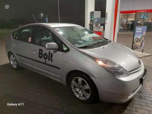 Pelēks Toyota Prius 2005 Kauņa, ar dzinēja tilpumu 1.50 L un nobraukumu 155 tūkst. km par 2950 €, foto 7 vietnē AUTOMOTO.COM.LV